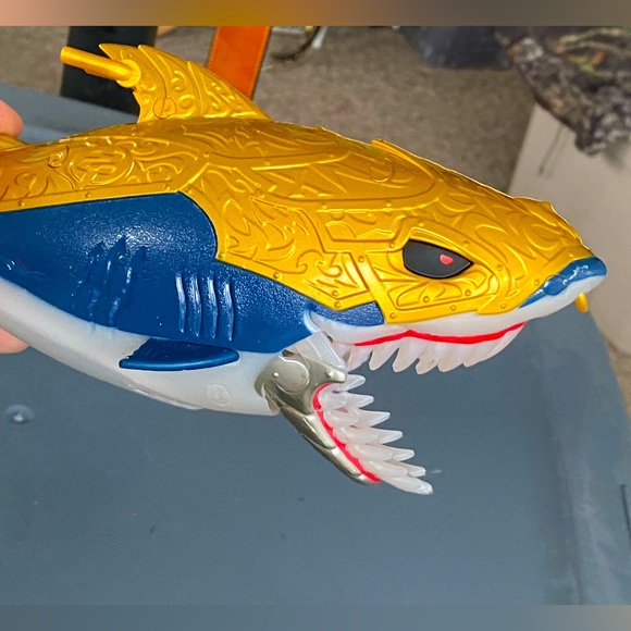 Other | Treasure X Sunken Gold Shark 1inch Action Figure Pirate Ship ...